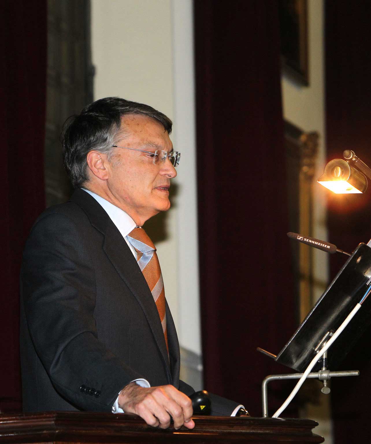 Rafael Bernabeu incide en el congreso de la SEISEGO